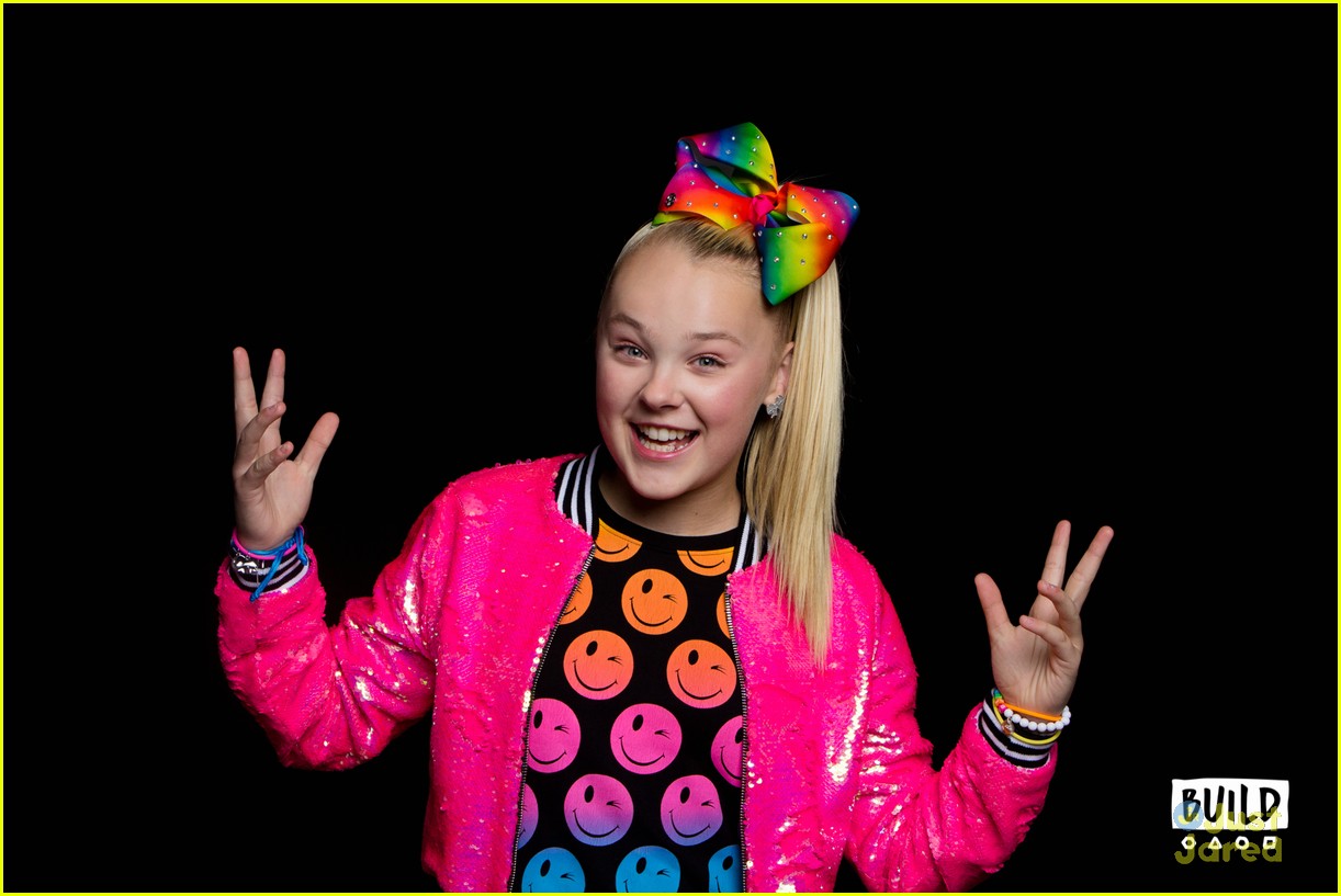 JoJo Siwa Hypes Up 'My World' Nickelodeon Special In NYC | Photo ...