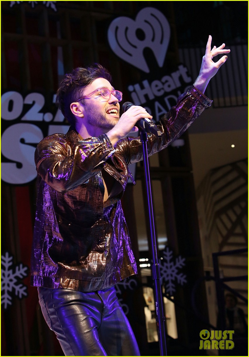 MAX Performs Last Show of 2017 at Westfield Century City Holiday ...