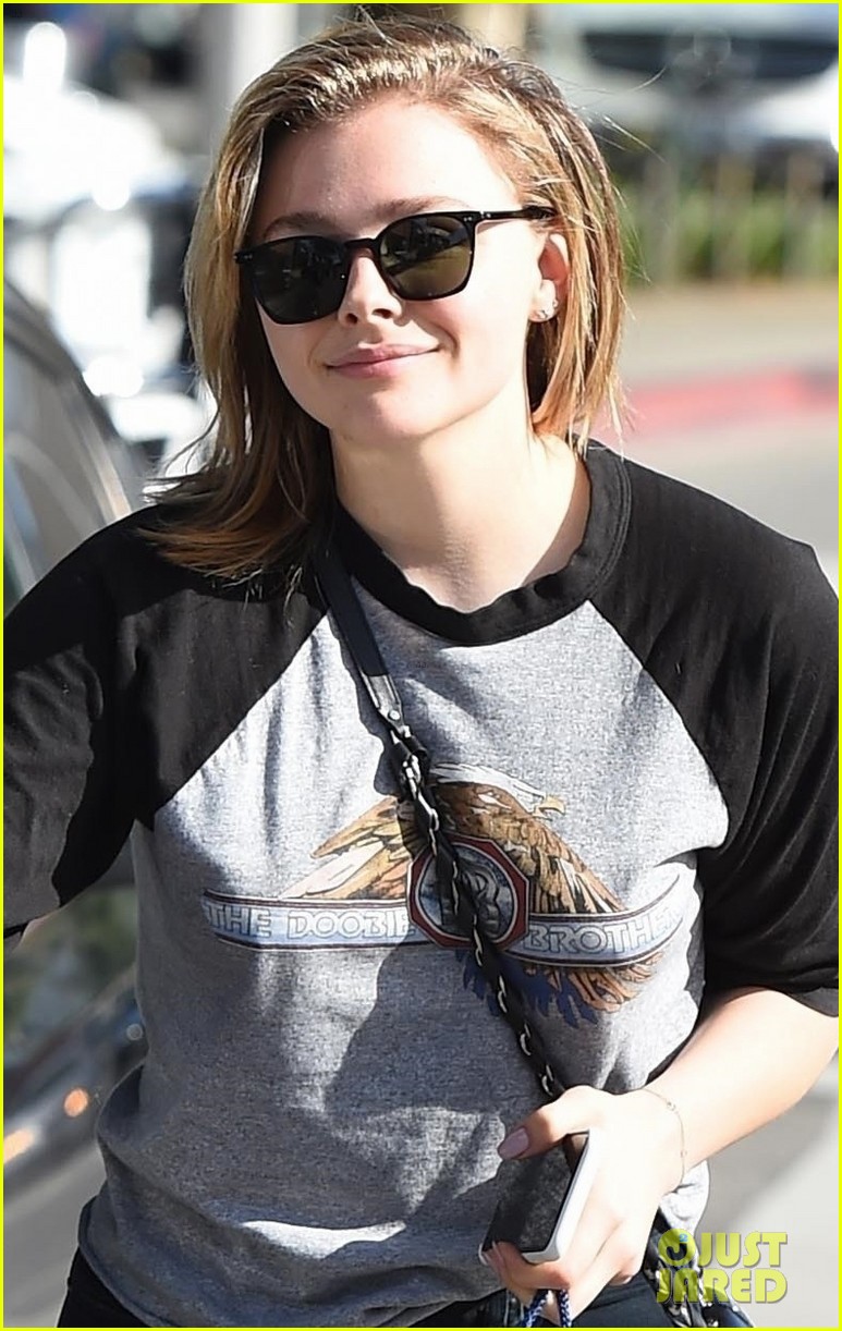 Chloe Moretz Hangs Out with Friends in Beverly Hills! | Photo 1133189 ...