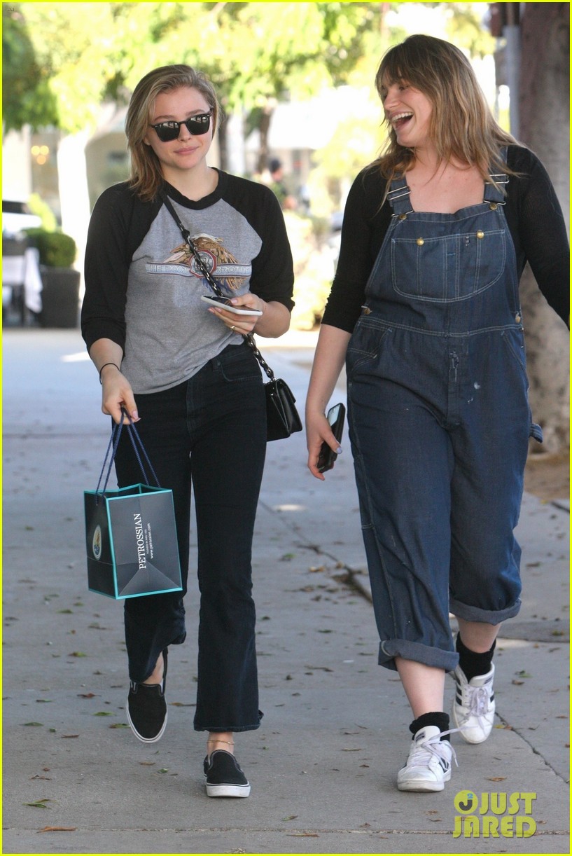 Chloe Moretz Hangs Out with Friends in Beverly Hills! | Photo 1133190 ...