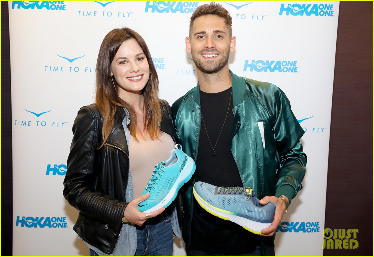 Thomas Doherty Wears Dove Cameron's Face on His Jacket for 'Descendants ...