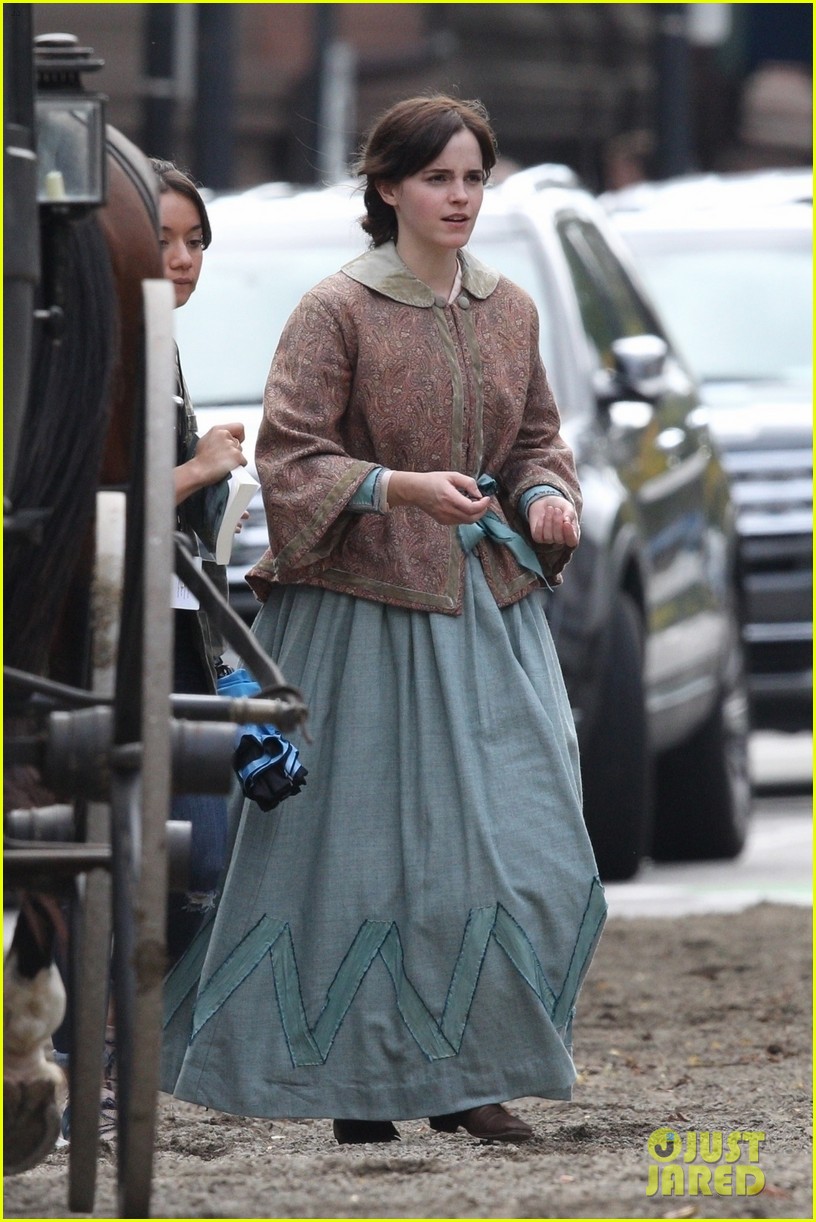 Emma Watson Dons Her Costume on 'Little Women' Set | Photo 1191386 ...