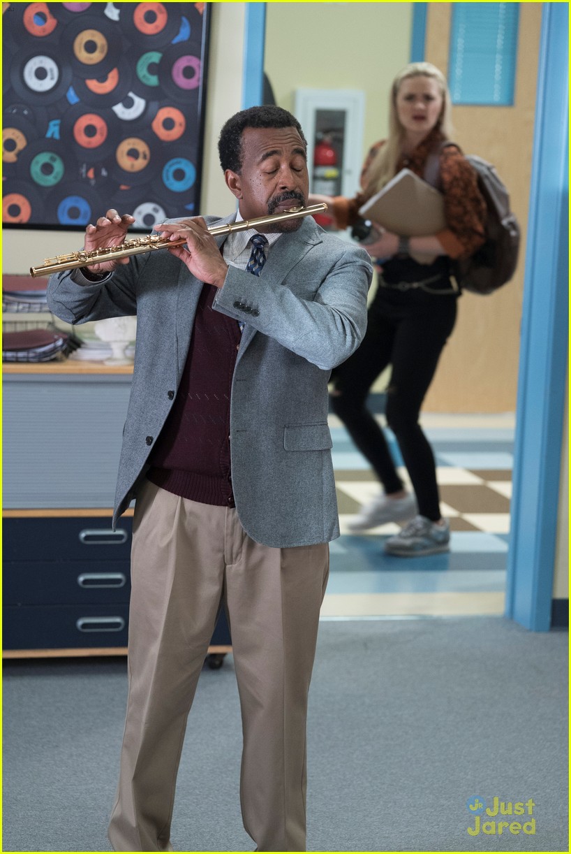 AJ Michalka & Rachel Crow Star in ABC's New Show 'Schooled' - See The ...