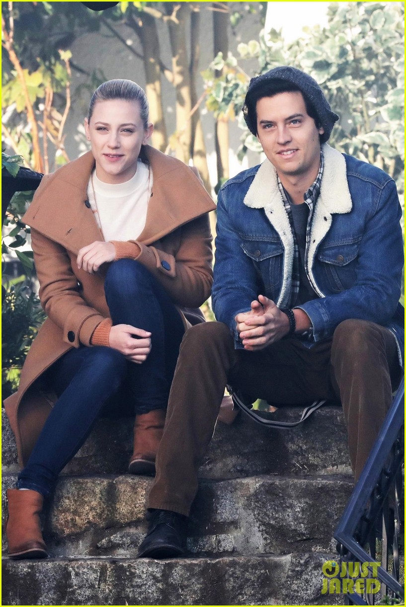 Cole Sprouse & Lili Reinhart Film Sweet Bughead Scenes for 'Riverdale ...