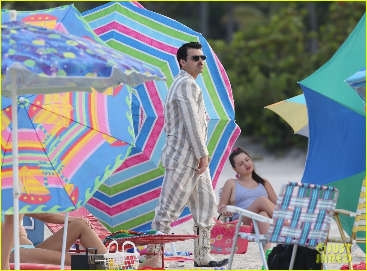Nick & Kevin Jonas Film Their Music Video at the Beach! | Photo 1224688 ...