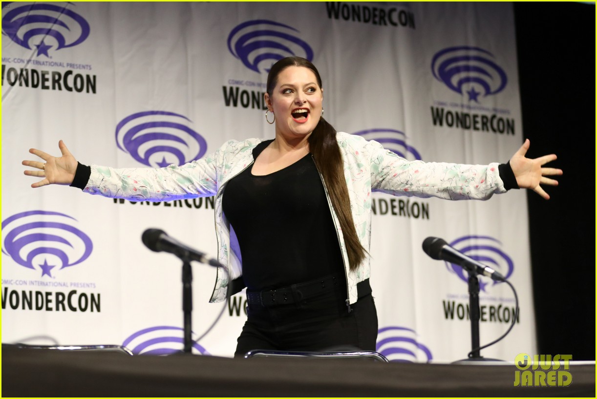 Netflix's 'She-Ra' Cast Unites for WonderCon 2019! | Photo 1225702 ...