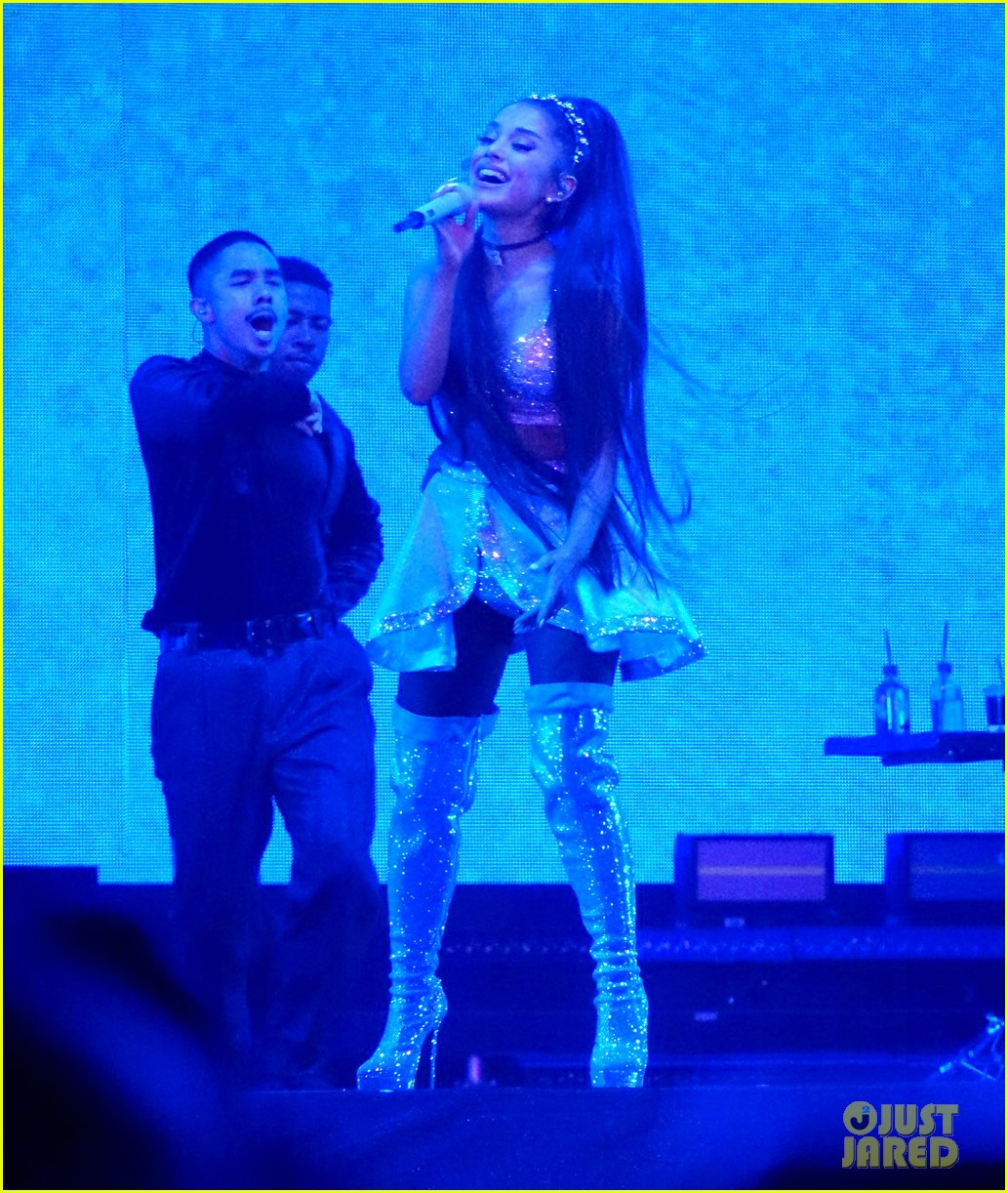 Ariana Grande Rocks The Stage at Final Night of Coachella's First ...