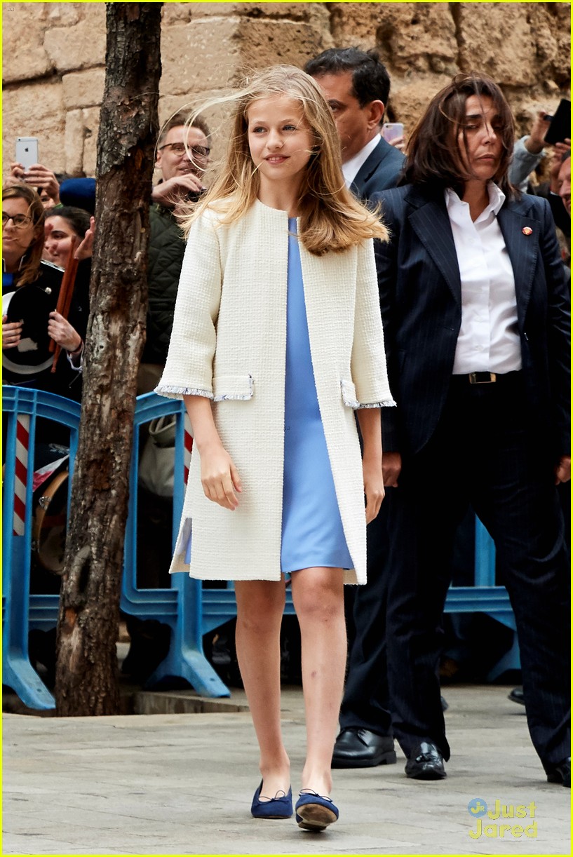 Princess Leonor Wears Pretty Blue Dress For Easter Mass With Sister ...