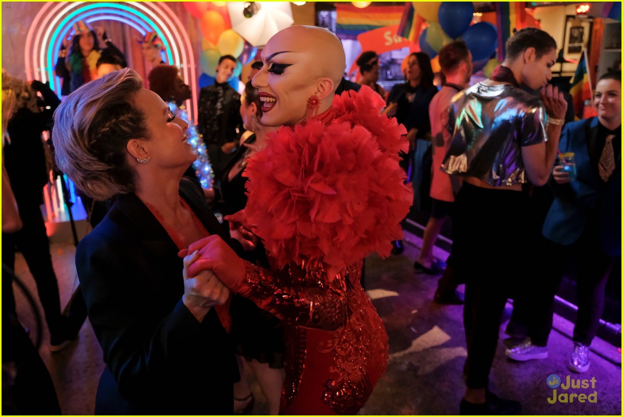 'The Bold Type' Throws A Queer Prom On Tonight's Episode! | Photo ...