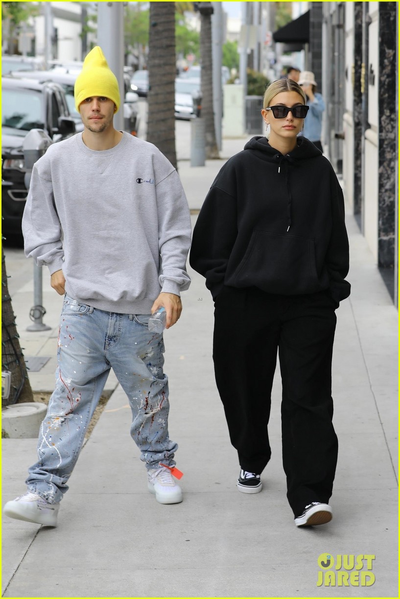 Justin & Hailey Bieber Wear Oversized Sweaters For Beverly Hills ...