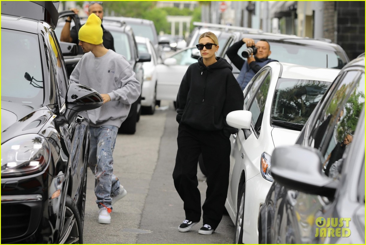 Justin & Hailey Bieber Wear Oversized Sweaters For Beverly Hills ...