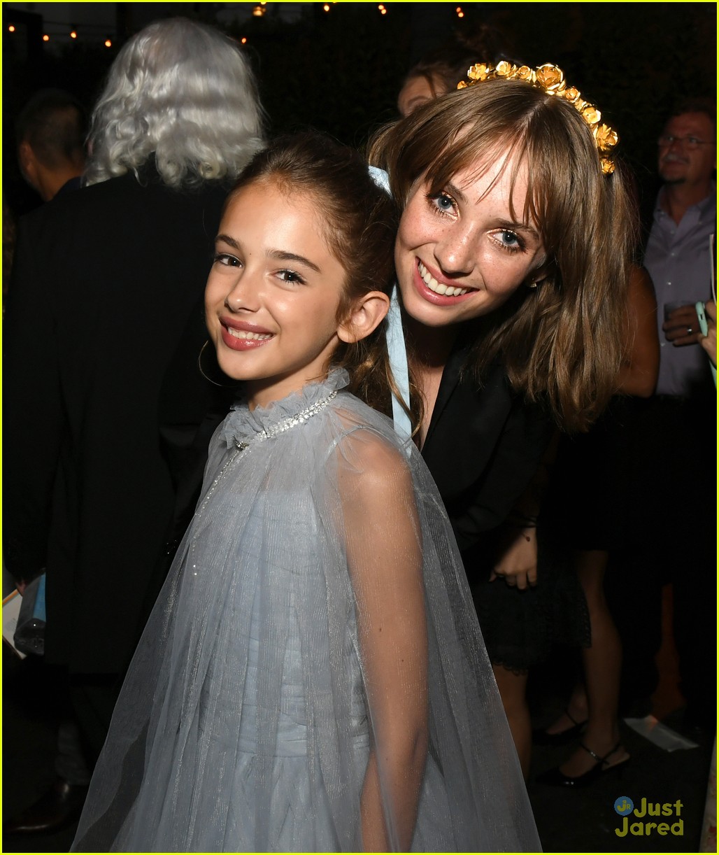 Julia Butters Gets So Many Hugs From Leonardo DiCaprio at 'Once Upon a ...