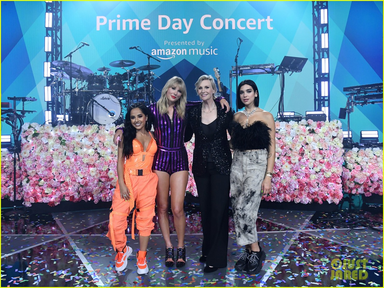 Taylor Swift Headlines Prime Day Concert for Amazon! | Photo 1247439 ...