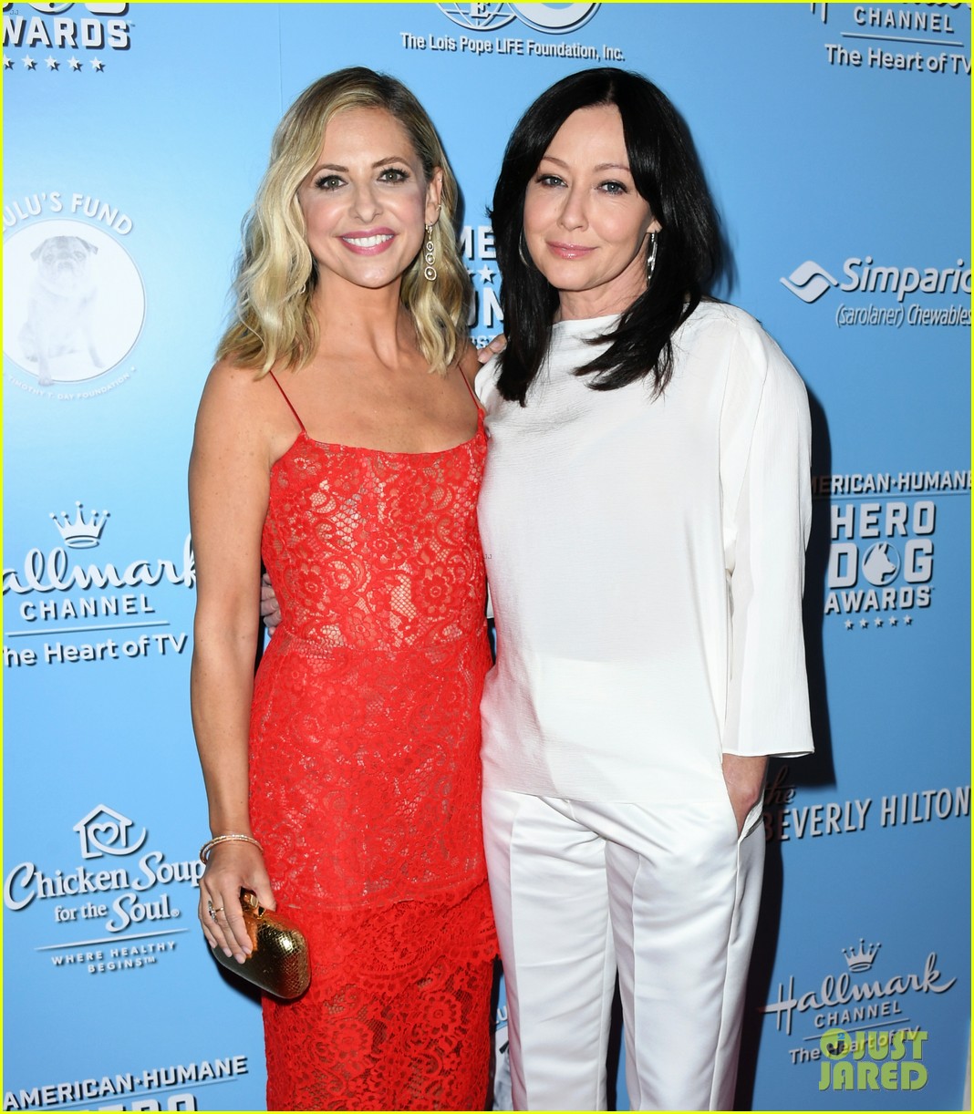 Sofia Wylie & Ariel Winter Attend American Humane Hero Dog Awards 2019 ...