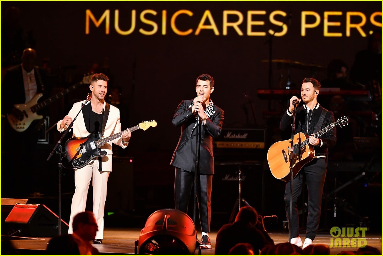 Jonas Brothers Kick Off Grammys Weekend with MusiCares Performance ...