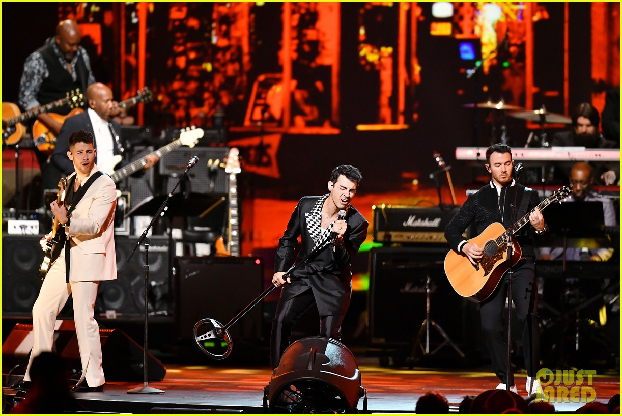 Jonas Brothers Kick Off Grammys Weekend with MusiCares Performance ...