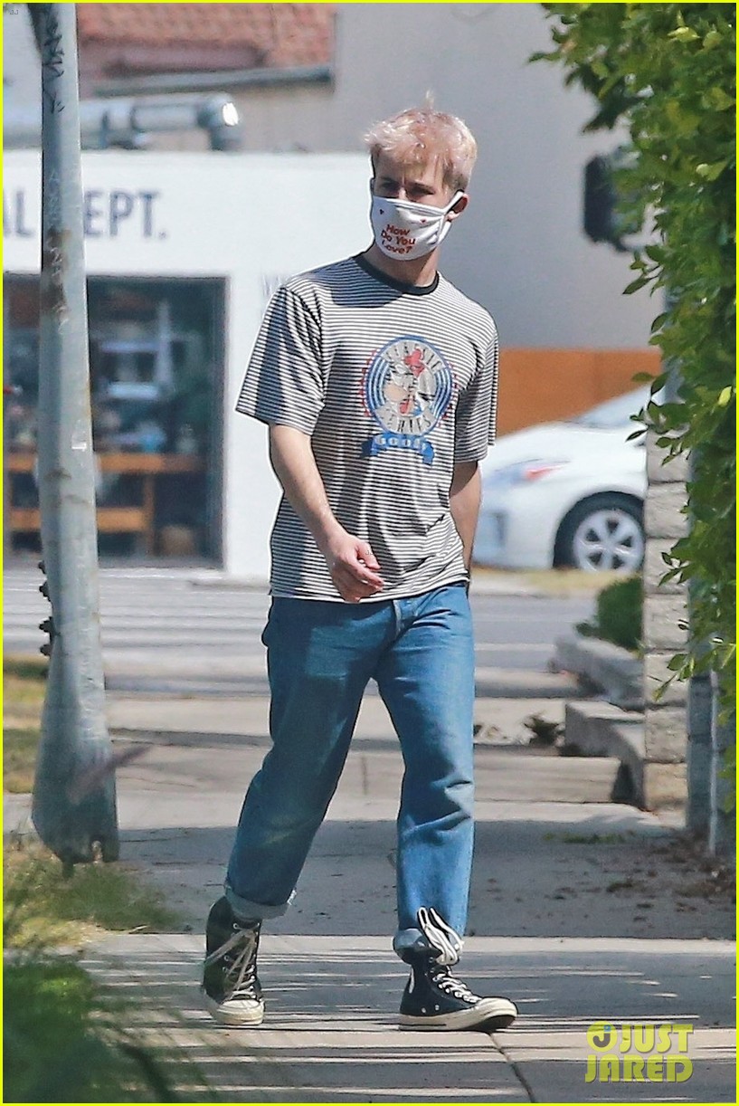 Dylan Minnette Caught a Drive In Concert This Week! | Photo 1295215 ...