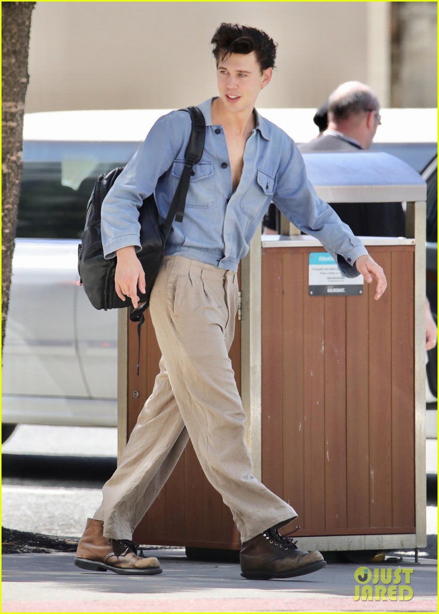 Austin Butler Spotted In Australia Amid Elvis Presley Biopic Filming ...