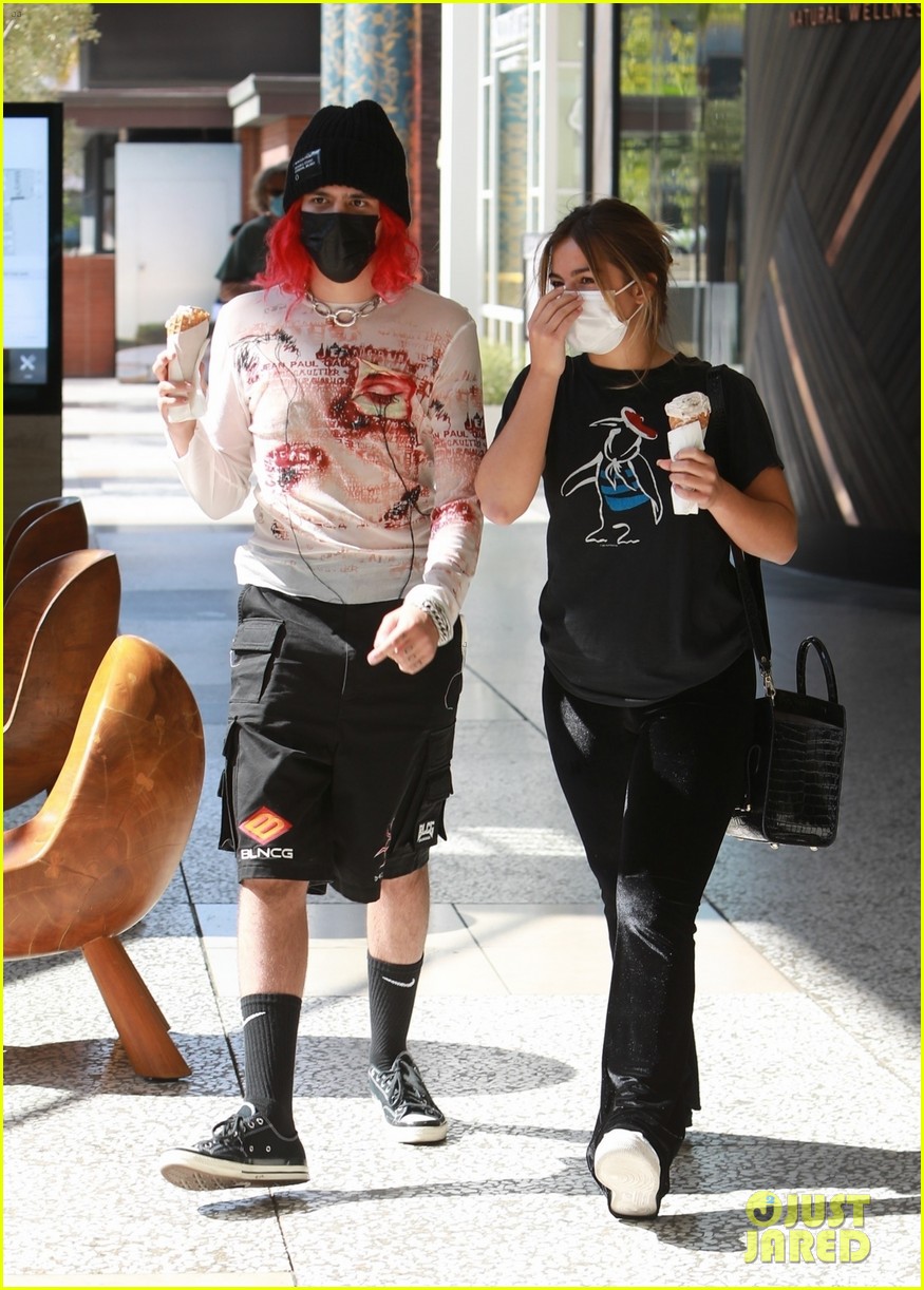 Addison Rae Grabs Ice Cream with Boyfriend Omer Fedi | Photo 1321965 ...