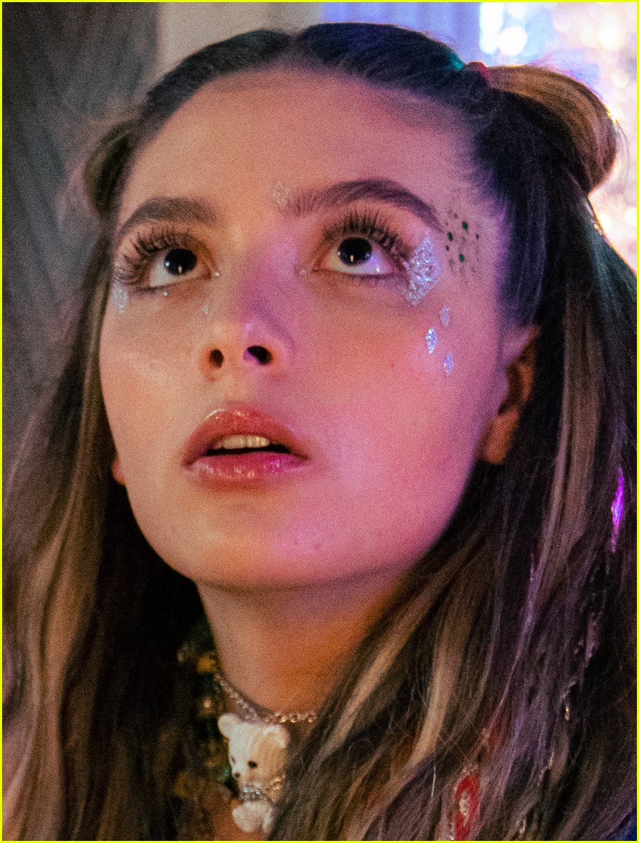 Grace Gaustad Debuts 'Have Yourself a Merry Little Christmas' Music ...