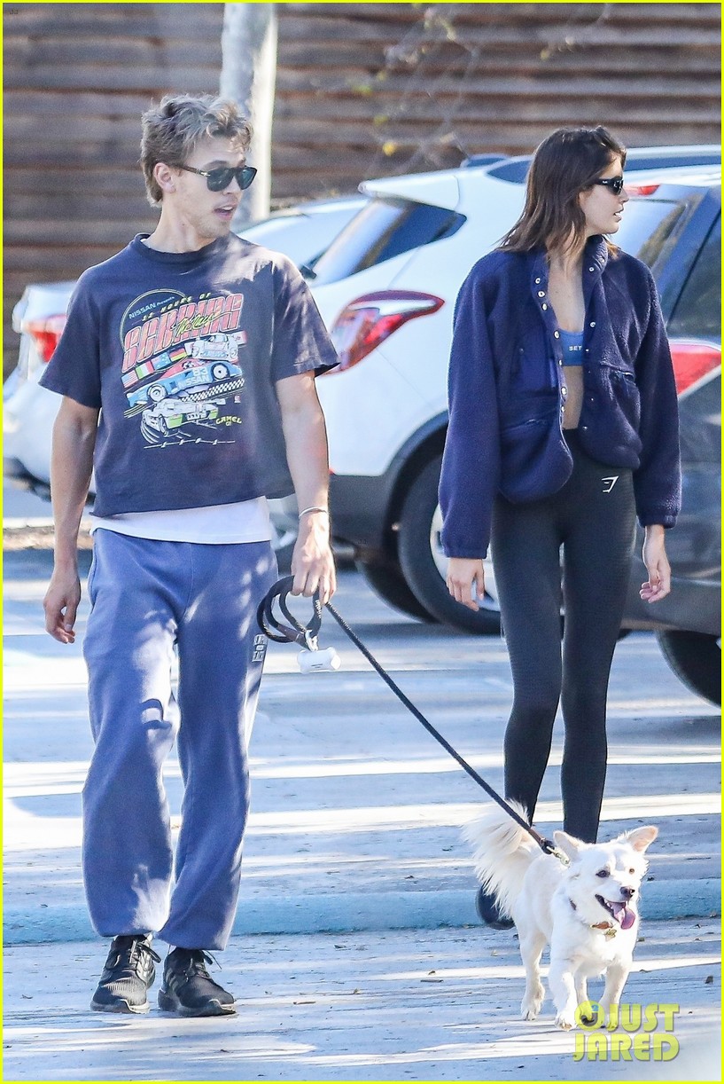 Kaia Gerber Enjoys A Day Out with Austin Butler | Photo 1337242 - Photo ...