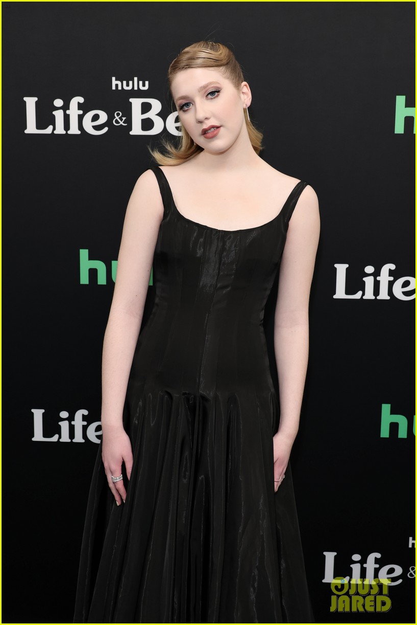 Violet Young & Grace Power Premiere New Show 'Life & Beth' | Photo ...