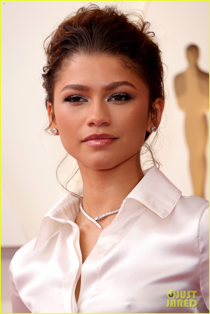Zendaya Shines While Arriving For the Oscars 2022 | Photo 1343016 ...