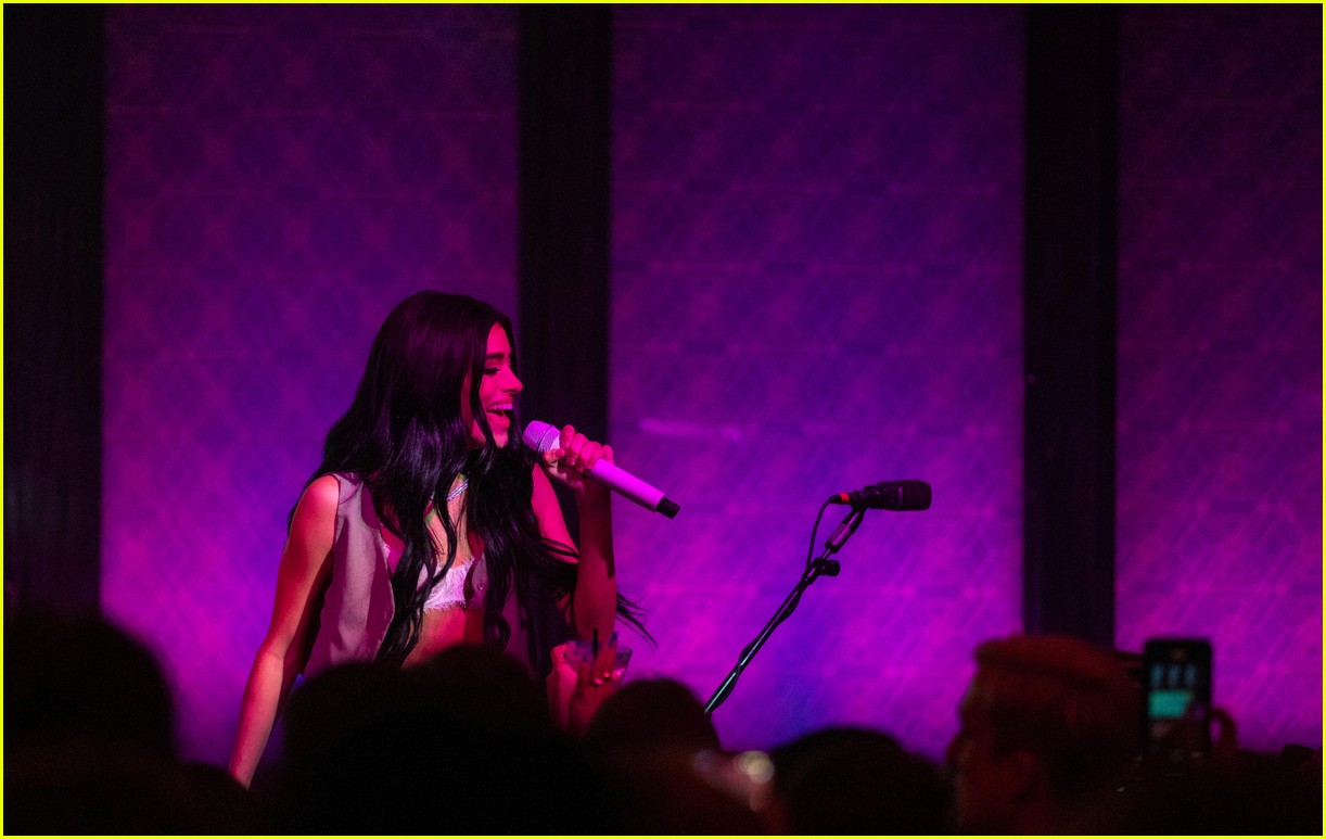 Dixie D'Amelio Celebrates Her Debut Album Ahead of Heading Out On Tour ...