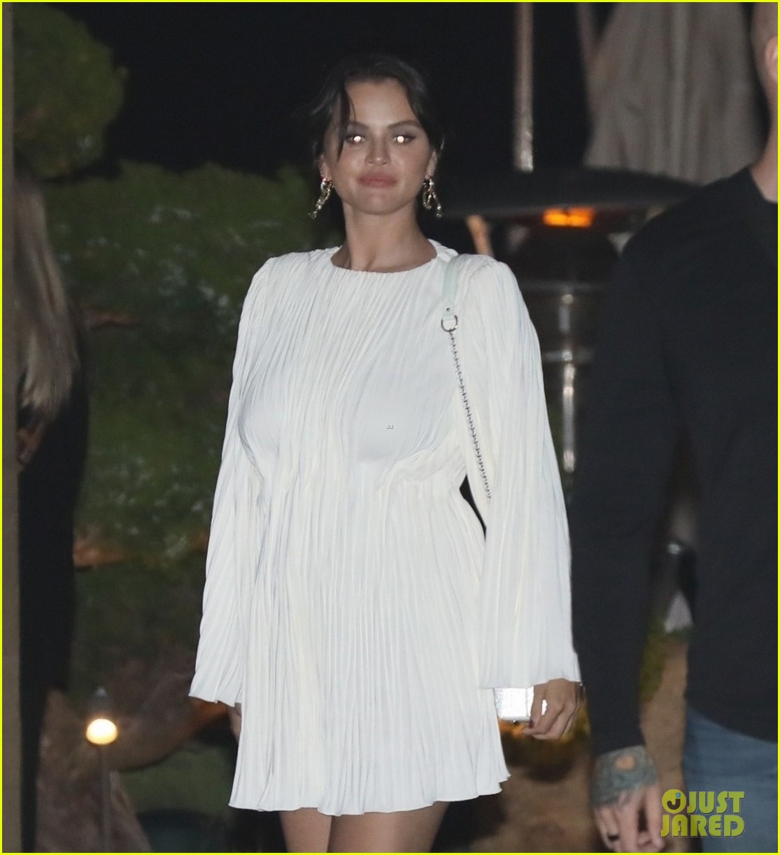 Selena Gomez Stopped By Nobu After Her Birthday Dinner with Taylor ...