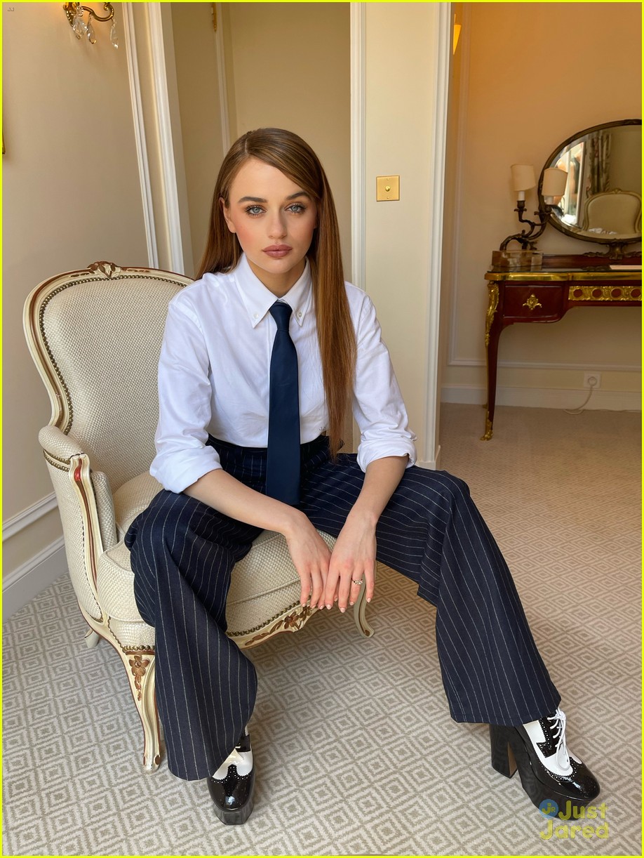 Joey King Suits Up for 'Bullet Train' Press In France | Photo 1352196 ...