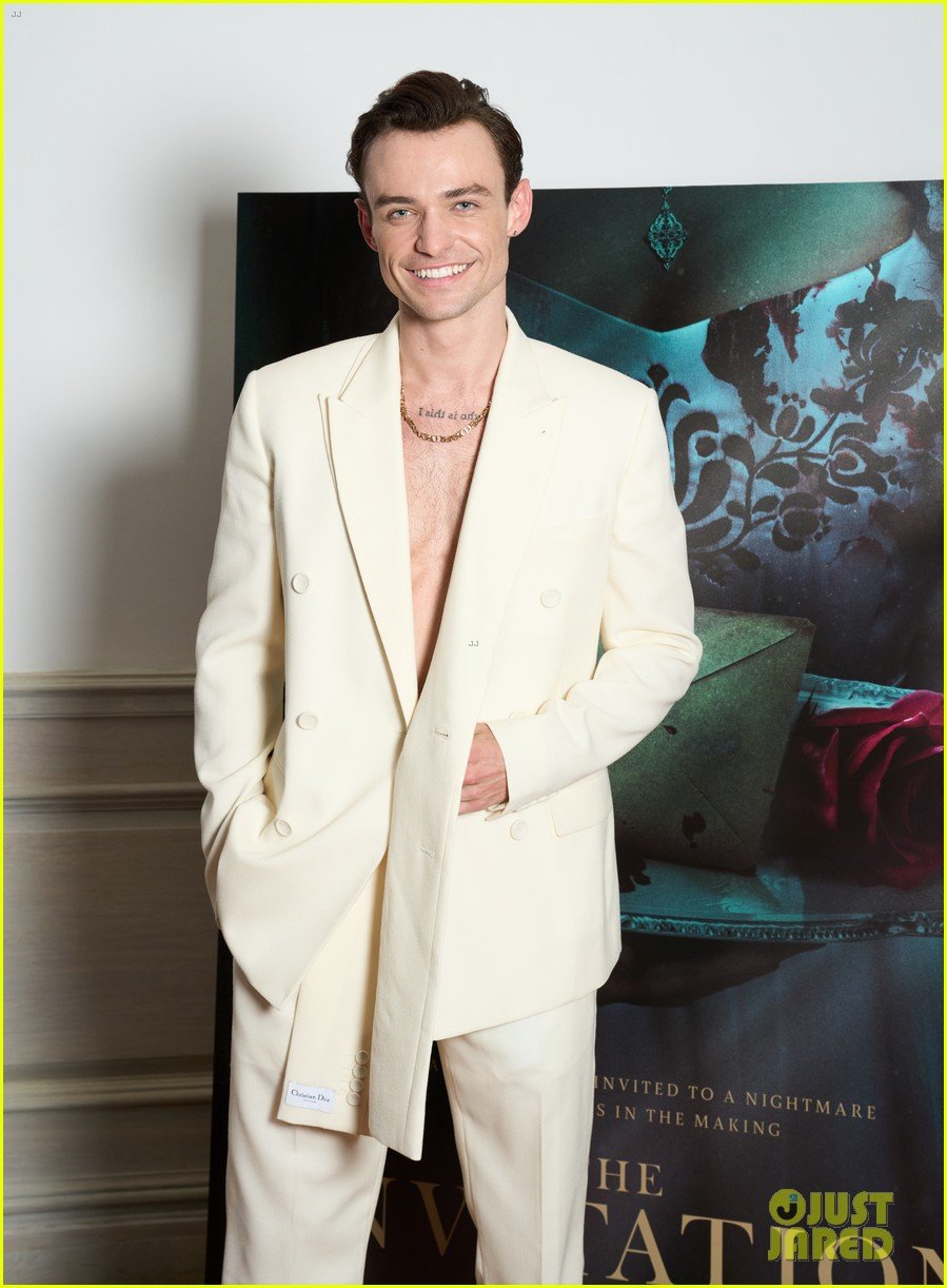 Thomas Doherty Gets Some Support from His Girlfriend Yasmin Wijnaldum ...