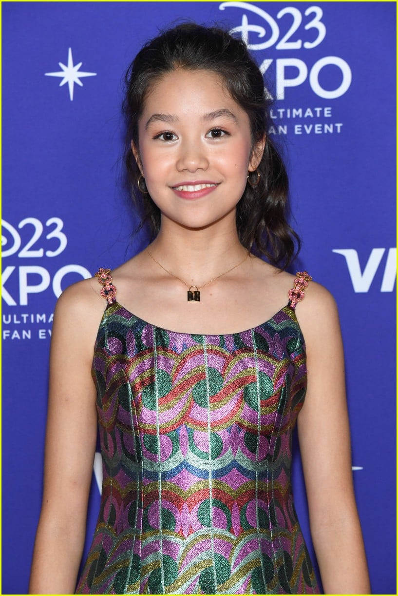 Avatar 2's Young Stars Step Out Together for D23 Expo! | Photo 1356565 ...