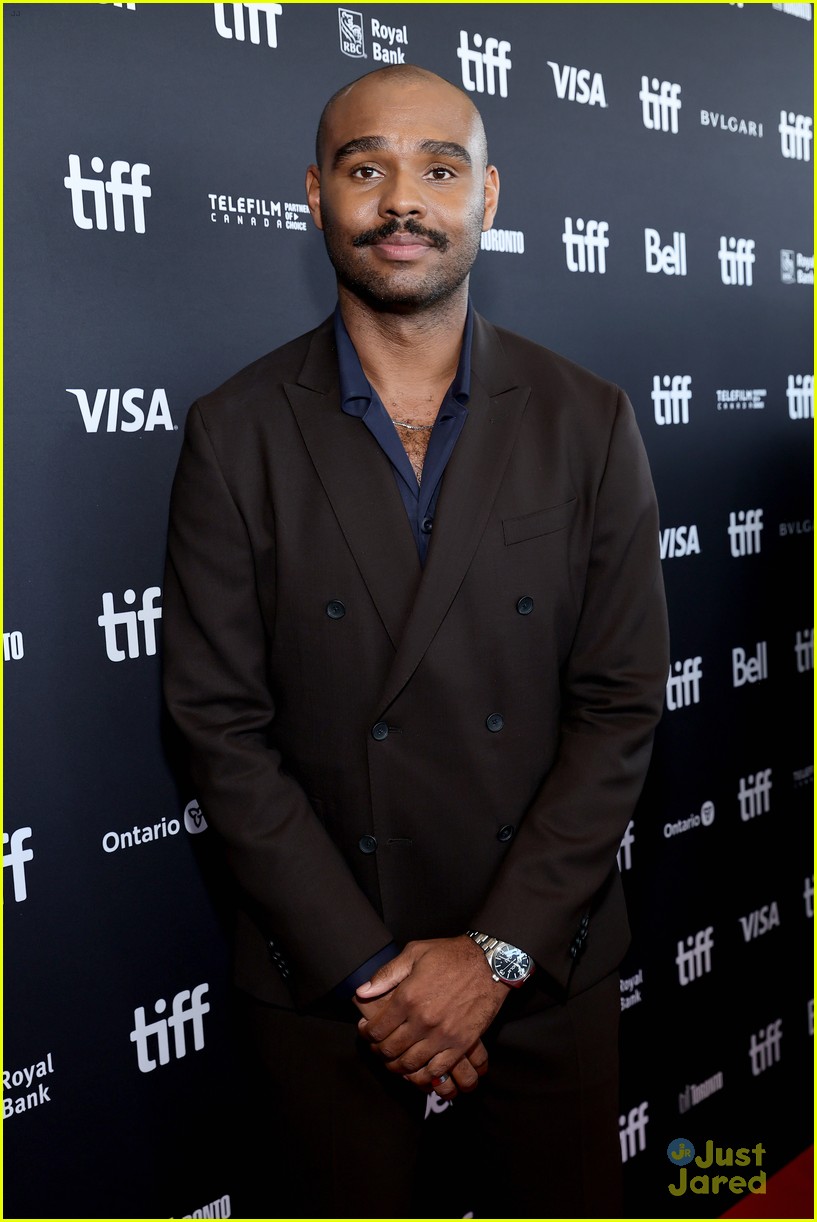 Joe Jonas Premieres New Movie 'Devotion' With Sophie Turner at Toronto ...