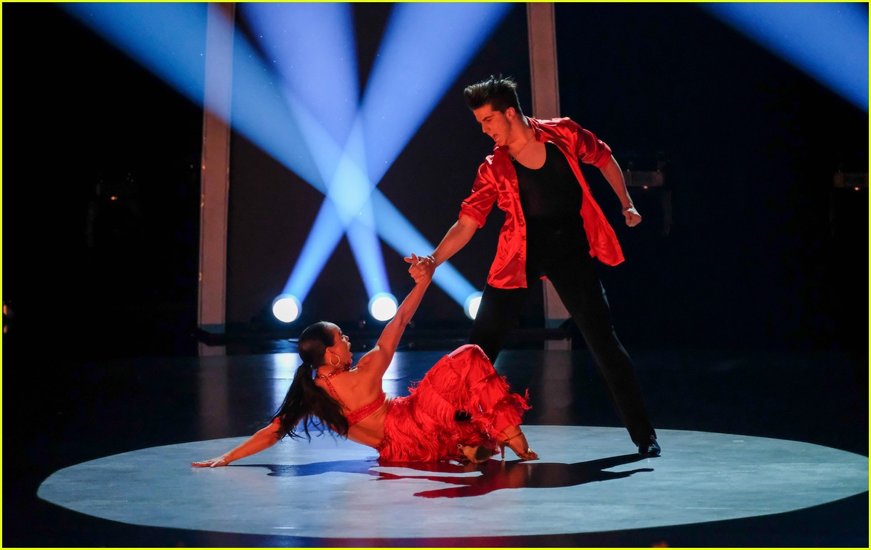Who is Alexis Warr Burton on 'Dancing With The Stars'? 5 Fast Facts About the Dancer! | Photo ...