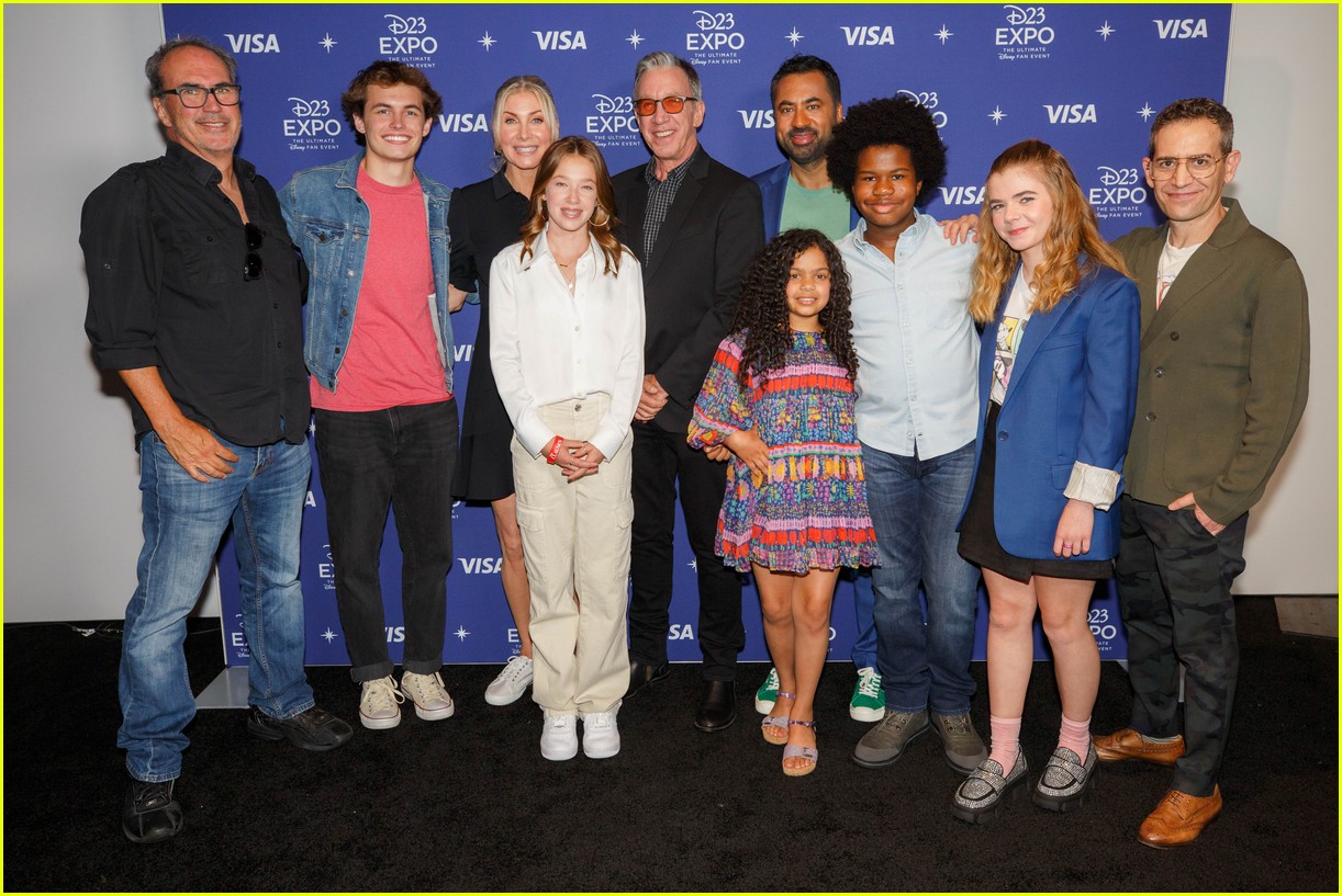 'The Santa Clauses' Teaser Trailer Debuted at D23 Expo - Watch Now ...