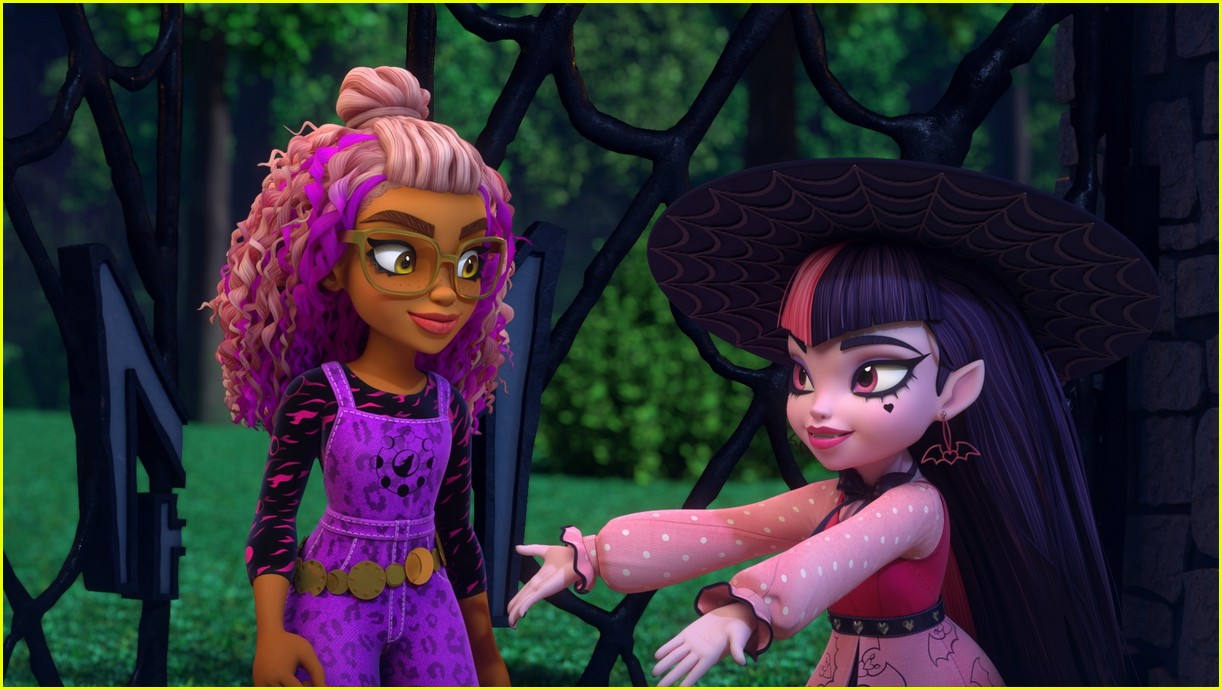 Gabrielle Nevaeh Green Dishes on Voicing Clawdeen in New 'Monster High ...