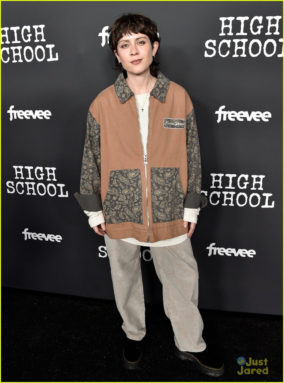 Railey & Seazynn Gilliland Join Tegan & Sara at 'High School' Premiere | Photo 1359454 - Photo ...