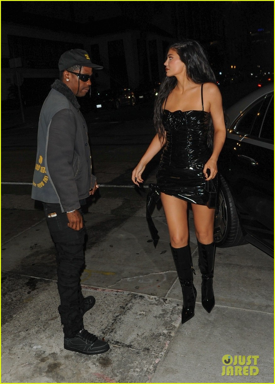 Kylie Jenner & Boyfriend Travis Scott Step Out for Date Night at Craig ...
