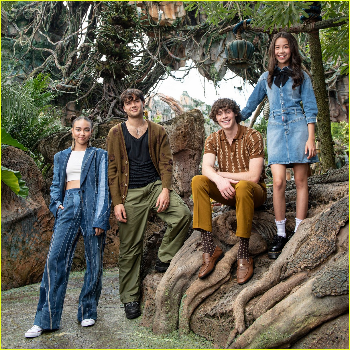 Young 'Avatar: The Way of Water' Stars Return to Pandora at Disney's ...
