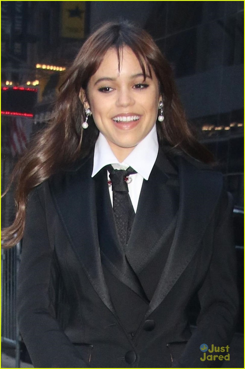 Jenna Ortega Shares Similarities Between Her & Wednesday Addams | Photo ...