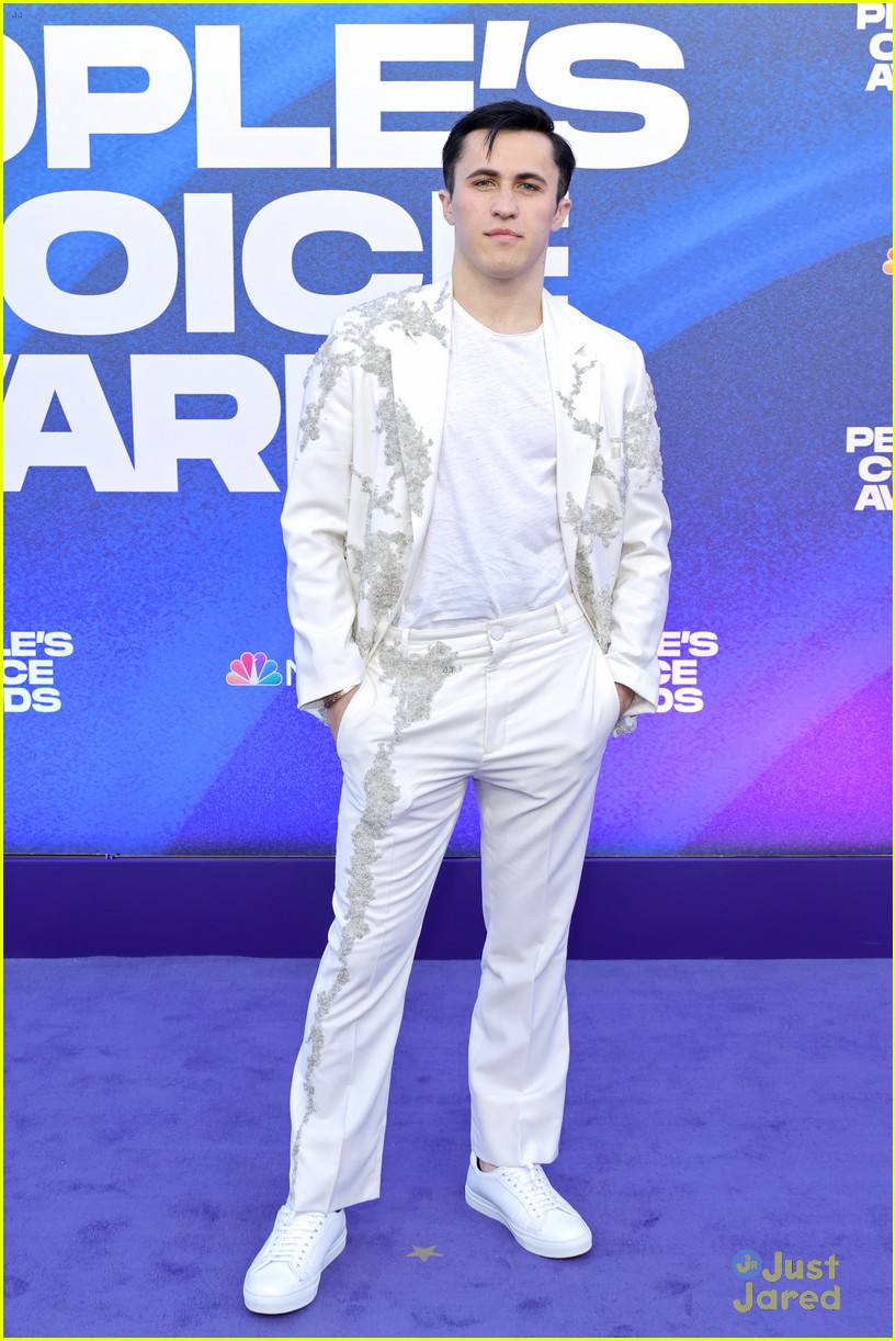 Chris Olsen, Tana Mongeau & James Charles Attend People's Choice Awards ...