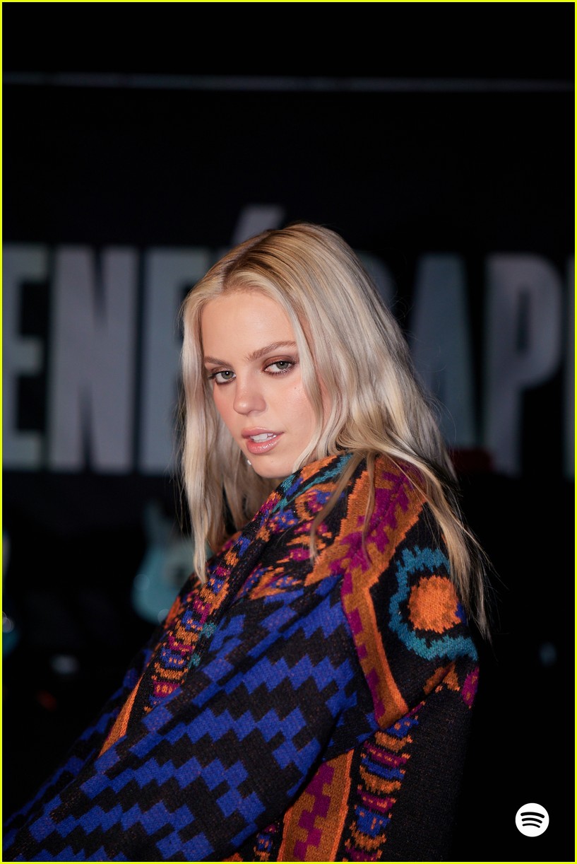 Full Sized Photo of renee rapp performs in nyc after mean girls movie ...