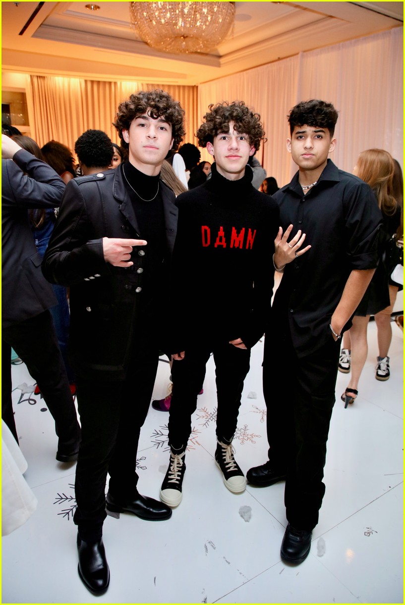 Anais & Mirabelle Lee Celebrate Their Sweet 16 with Star-Studded ...