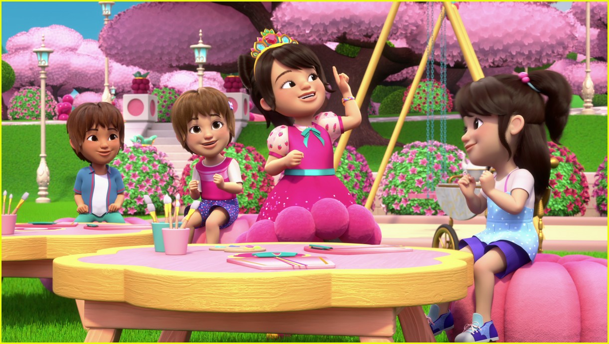 Trinity Bliss, Dana Heath & More Star In Netflix's 'Princess Power ...