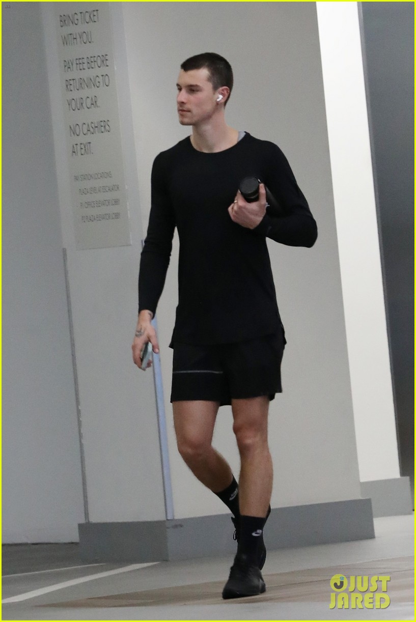 Shawn Mendes Kicks Off the Week With a Workout After Debuting New Look ...