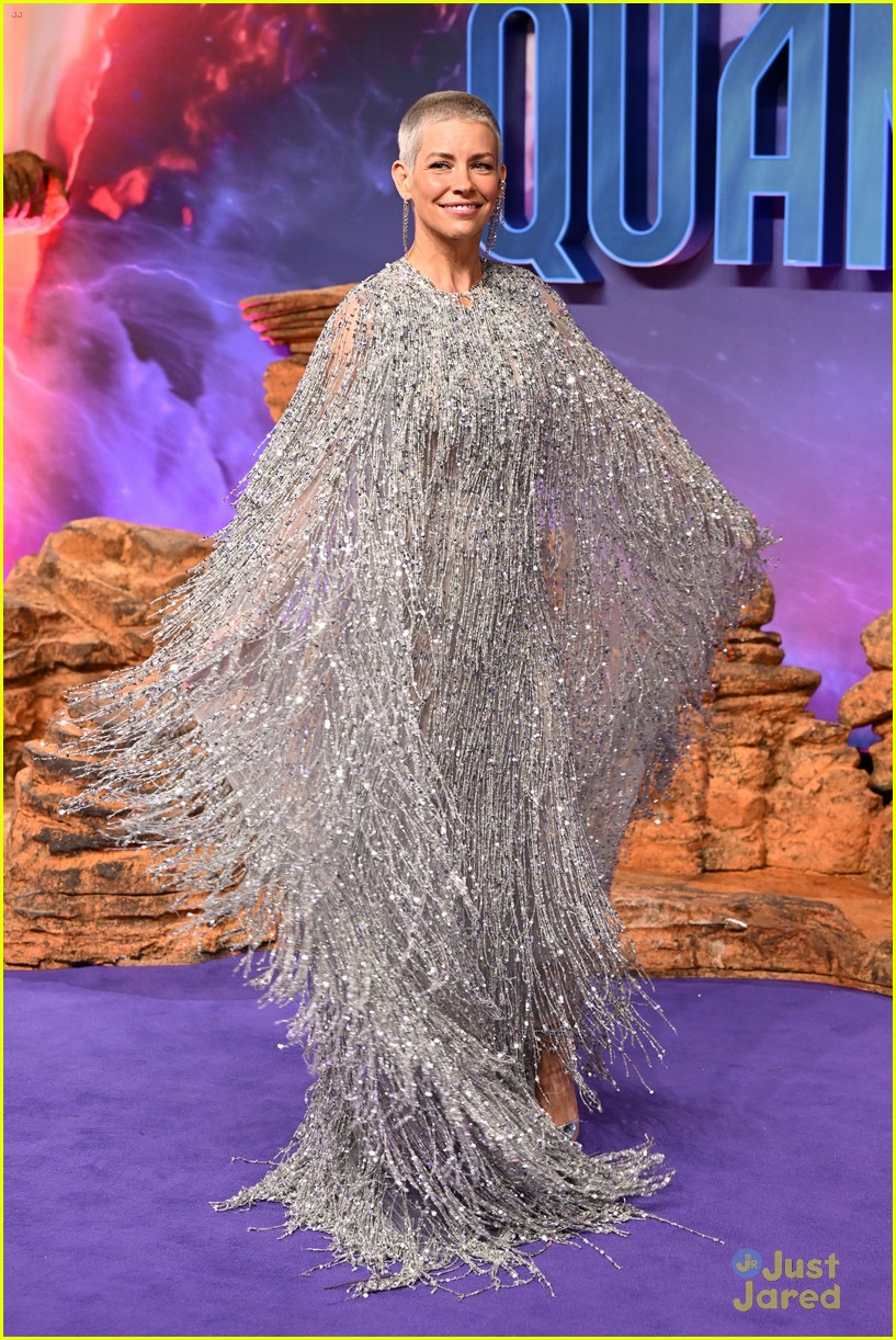 Kathryn Newton Shares Sweet Hug with Jonathan Majors at 'Ant-Man & The Wasp: Quantumania' UK ...