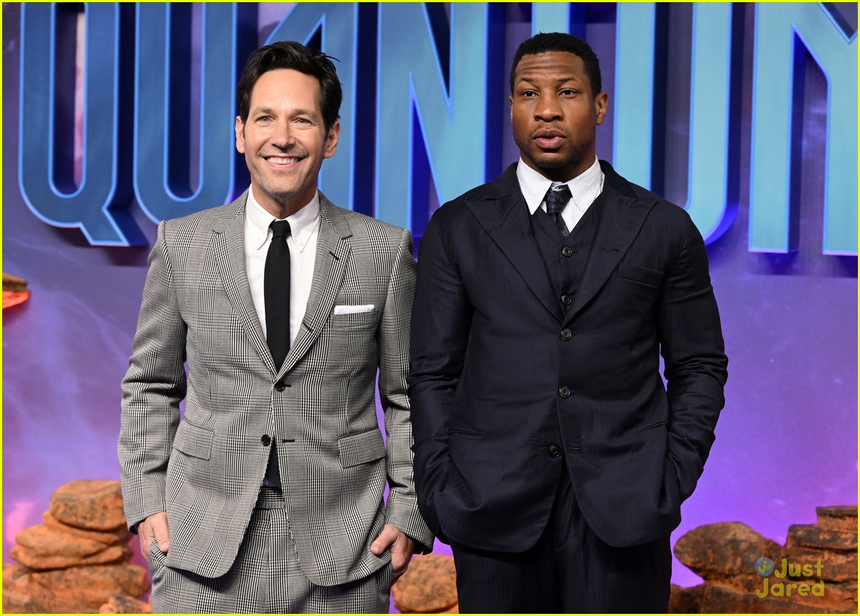 Kathryn Newton Shares Sweet Hug with Jonathan Majors at 'Ant-Man & The Wasp: Quantumania' UK ...