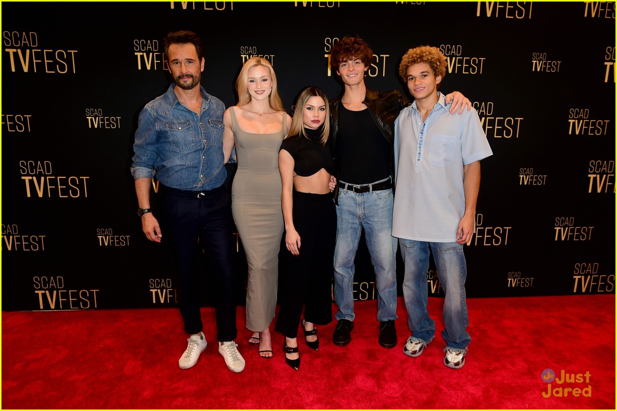 'Wolf Pack' Cast Take Part in Q&A at SCAD TVfest, Sarah Michelle Gellar ...