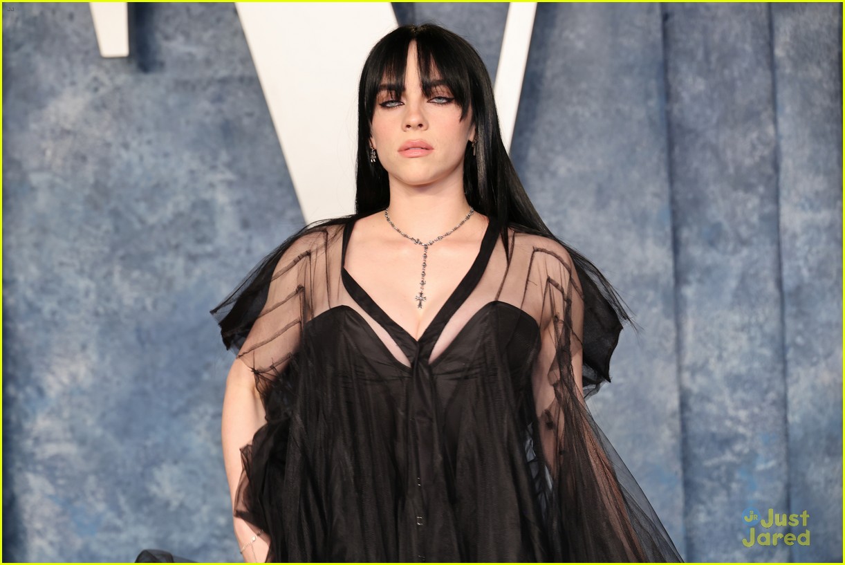 Billie Eilish & Jesse Rutherford Couple Up at Vanity Fair Oscars Party ...