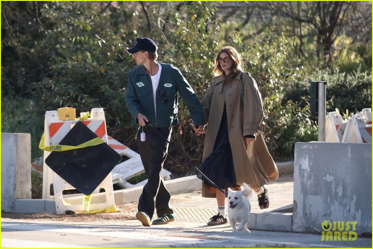 Kaia Gerber & Austin Butler Cap Off Their Low Key Weekend With a Yoga ...